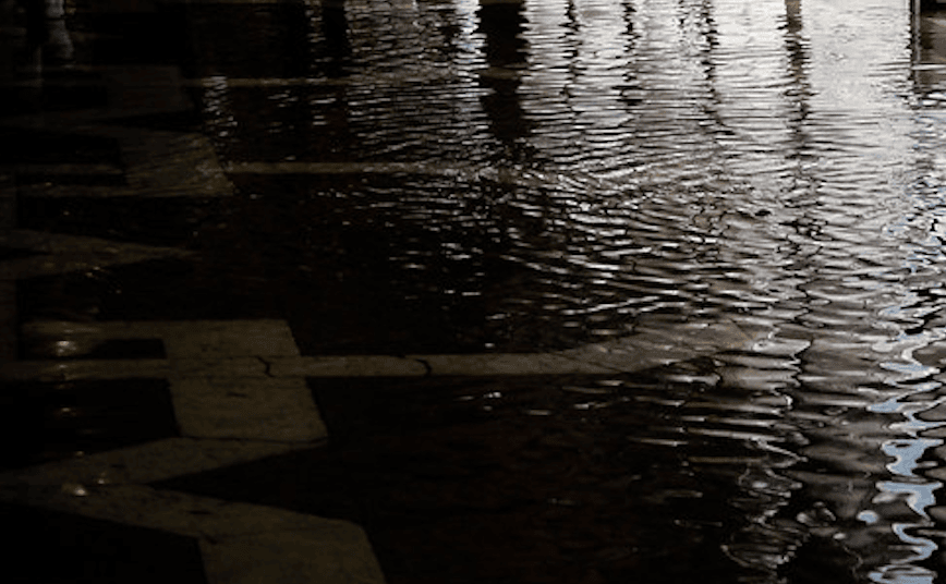 Impact Of Tides In Modeling And Forecasting The Mediterranean Sea